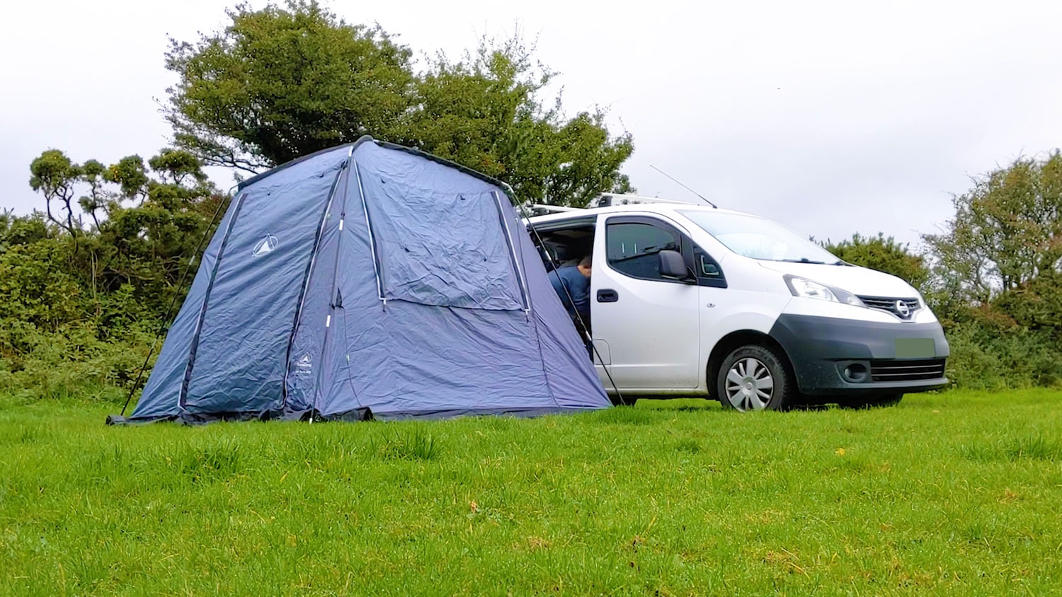 Drive Away Van AWNINGS – My NV200 Camper Set Up – The Tiny Camper Van