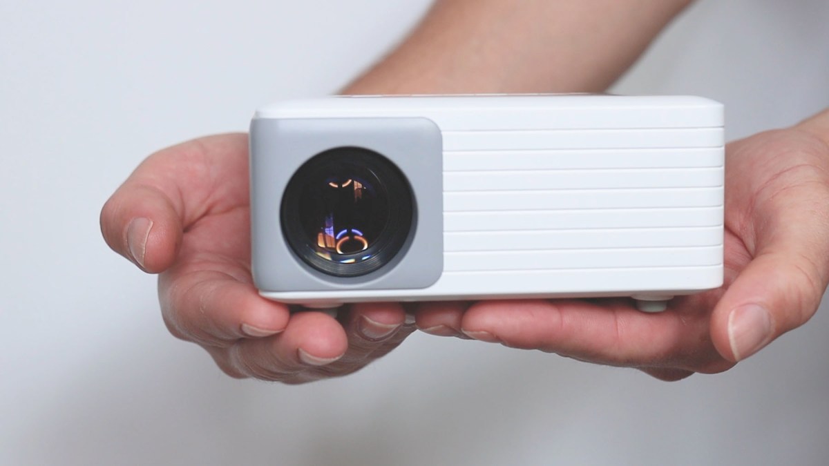 The Best Value Mini Projector? | Akiyo O1 Review – The Tiny Camper Van